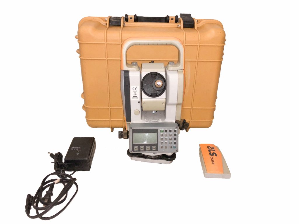 Topcon Cygnus KS-102 Dual Display Total Station w/ Charger, Battery ...