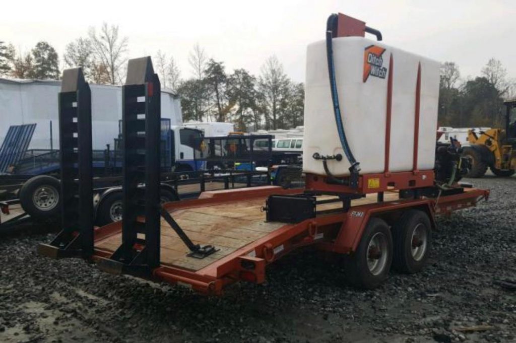 Ditch Witch Mud Mixer Water Tank Installed on Felling Trailer for ...