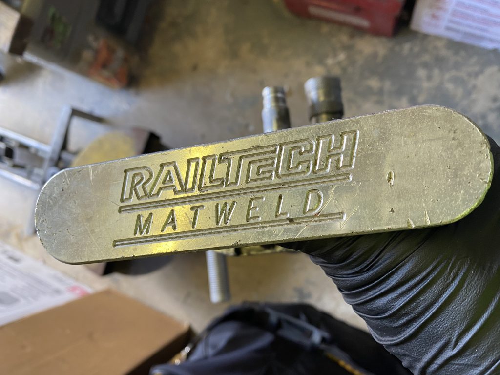 Railtech Matweld Hydraulic Reversing Rail Saw Train Track Cutter ...