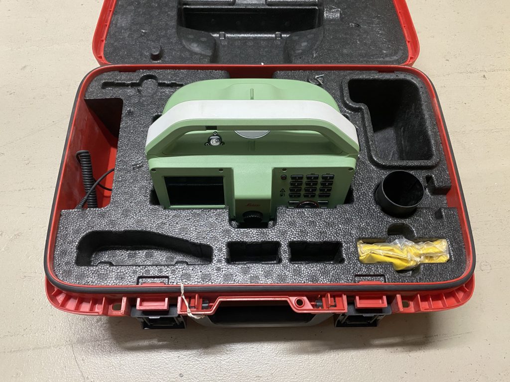 Leica LS10 0.3mm Digital Level – Advanced Tool & Equipment