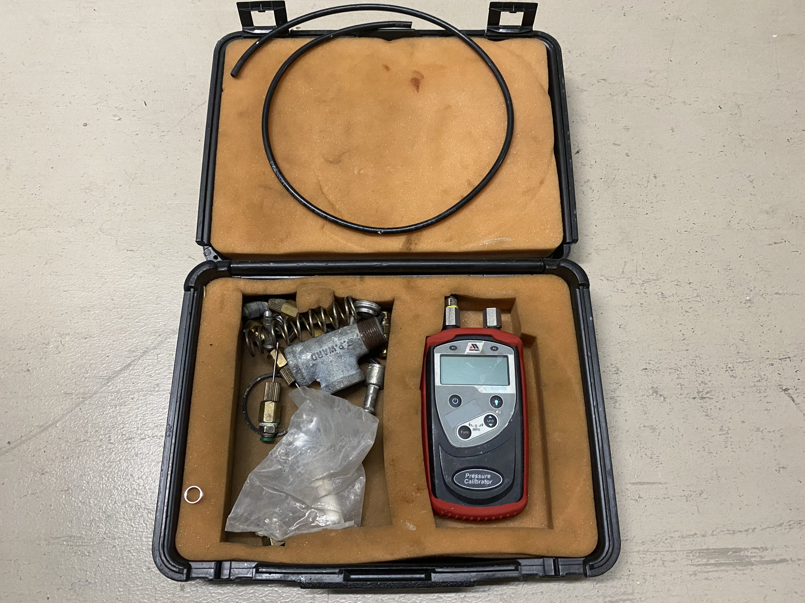 Meriam Pressure Calibrator – Advanced Tool & Equipment