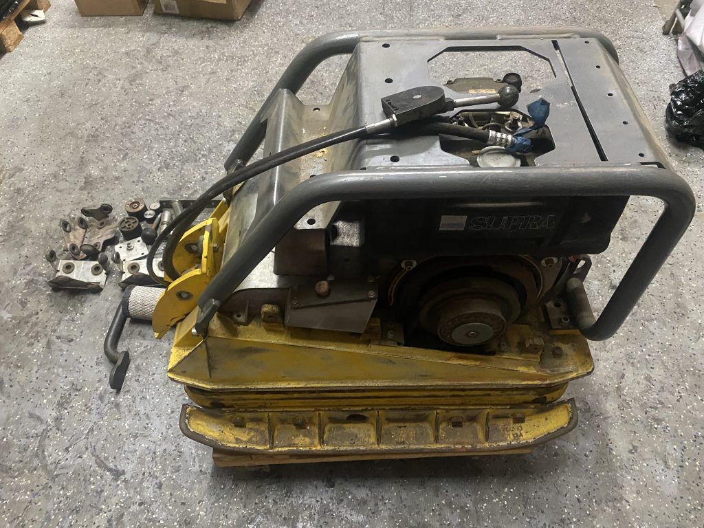 2015 Wacker Neuson DPU4545HEH Diesel Reversible Plate Compactor ...