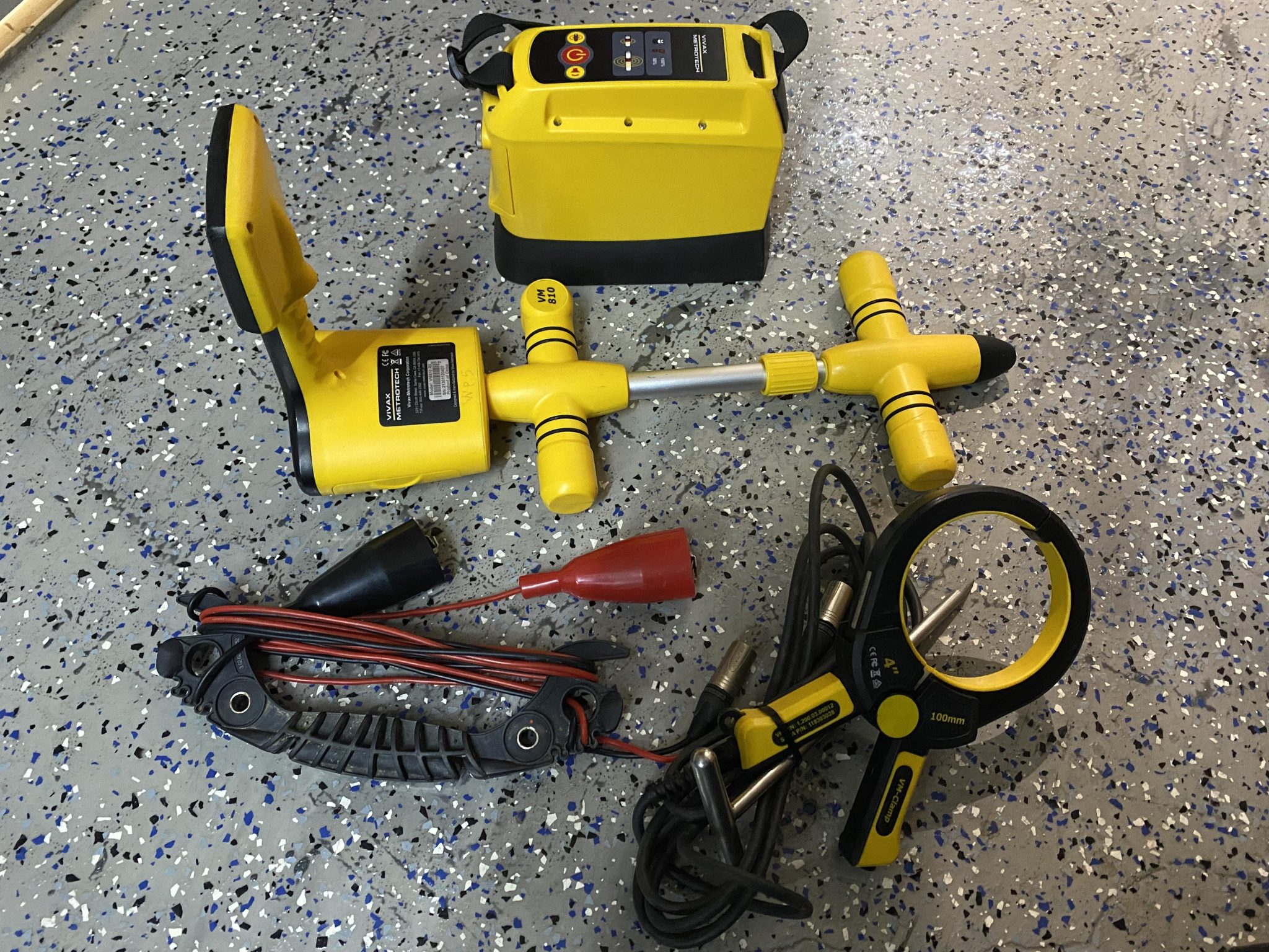 Metrotech Vivax VM810 Locator and Transmitter Cable Pipe Locator VM-810 ...