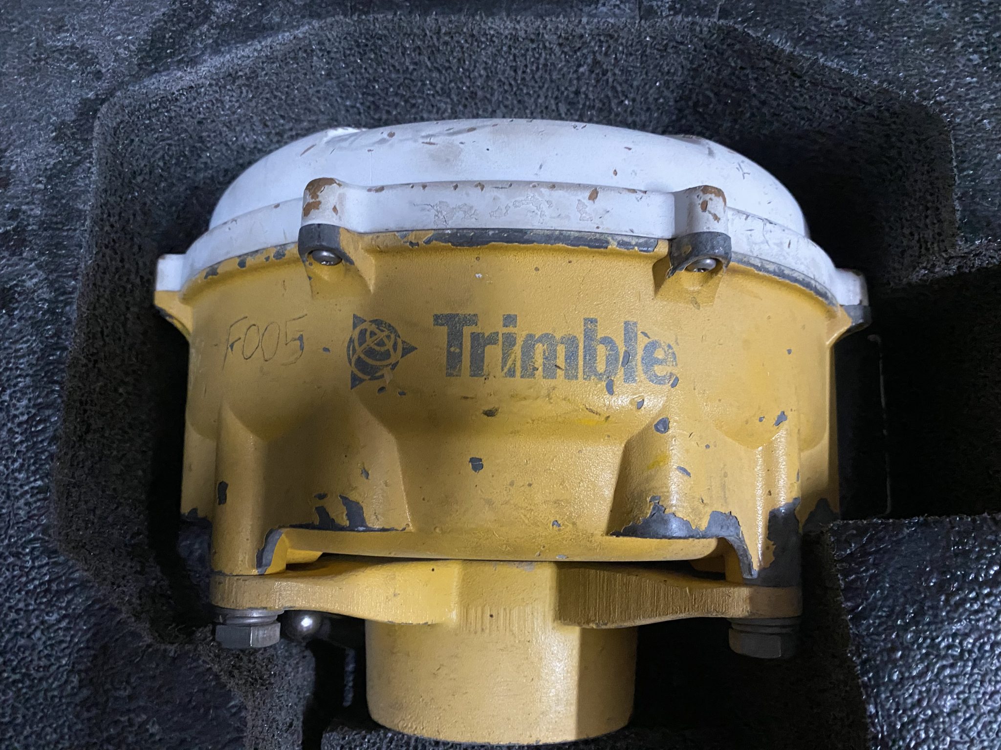 (2) Trimble CAT Caterpillar MS990 Smart Antenna GPS GNSS Receiver Pair ...