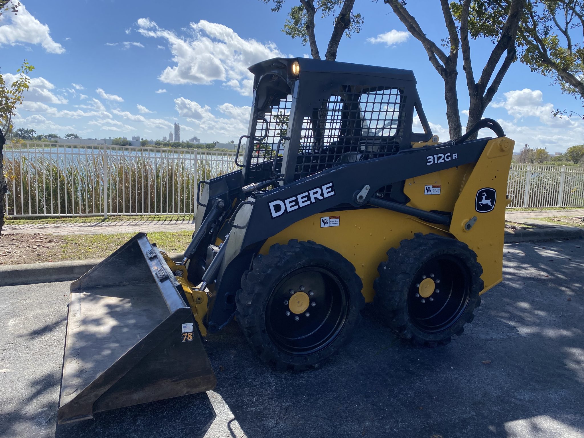 2020 John Deere 312G R Skid Steer Wheel Loader w/ Bucket (No DEF Fluid) – Advanced Tool & Equipment