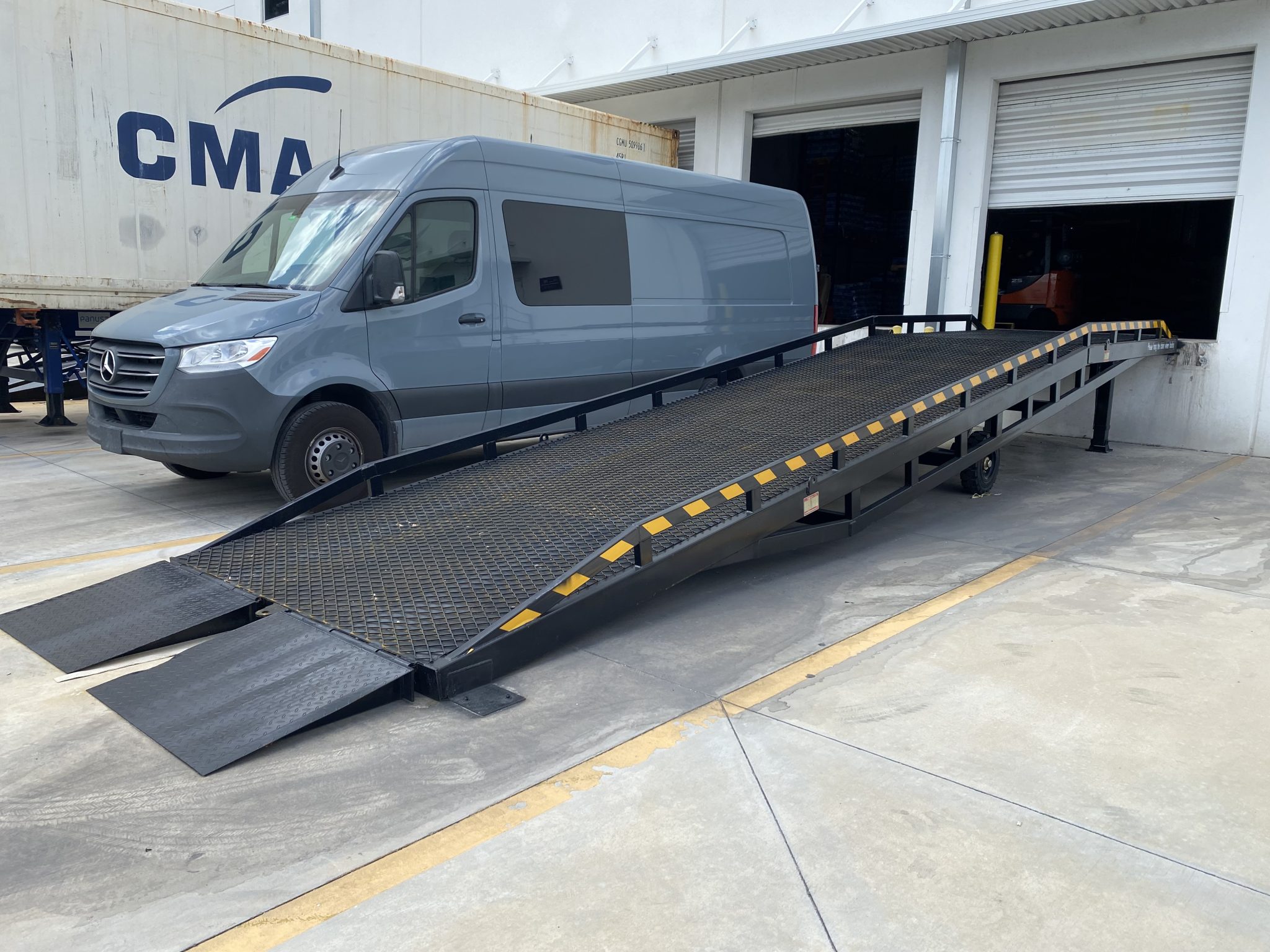 36′ Steel Loading Dock Ramp for Forklift 22,000lb Capacity Yard Ramp ...