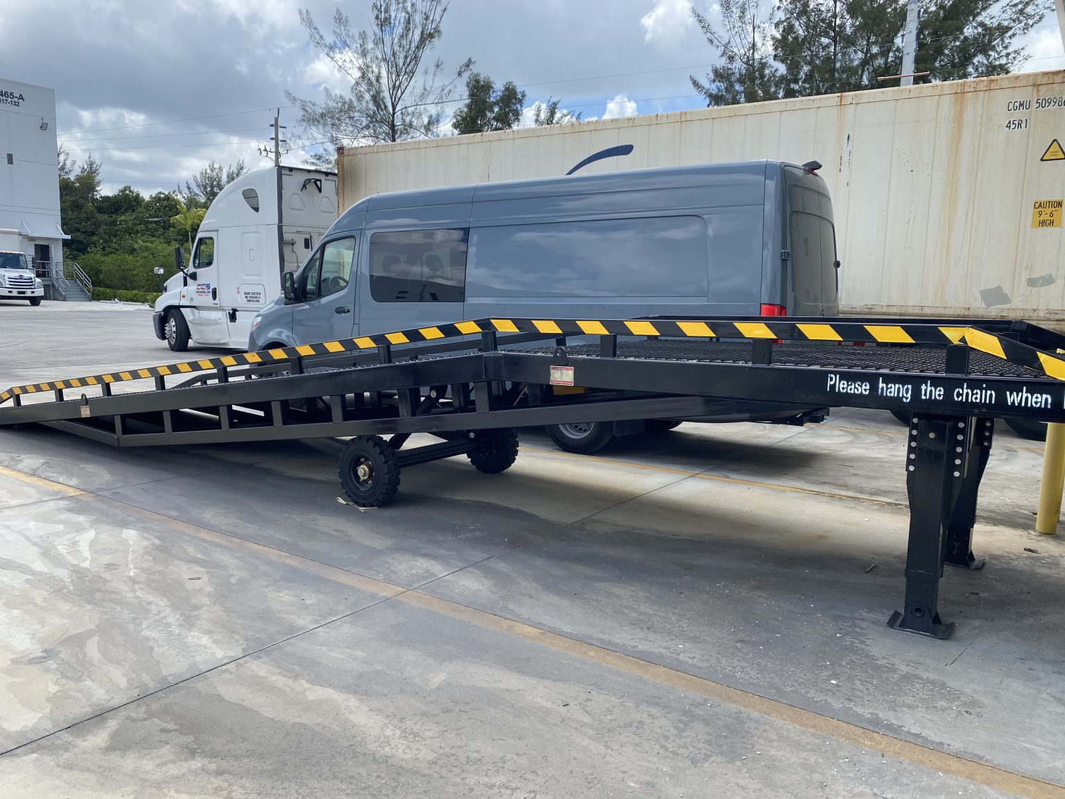 36′ Steel Loading Dock Ramp for Forklift 22,000lb Capacity Yard Ramp ...
